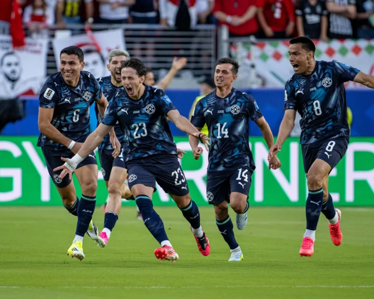 Paraguay bat Turkey 1-0 malgré un carton rouge, éliminant les Turcs ...